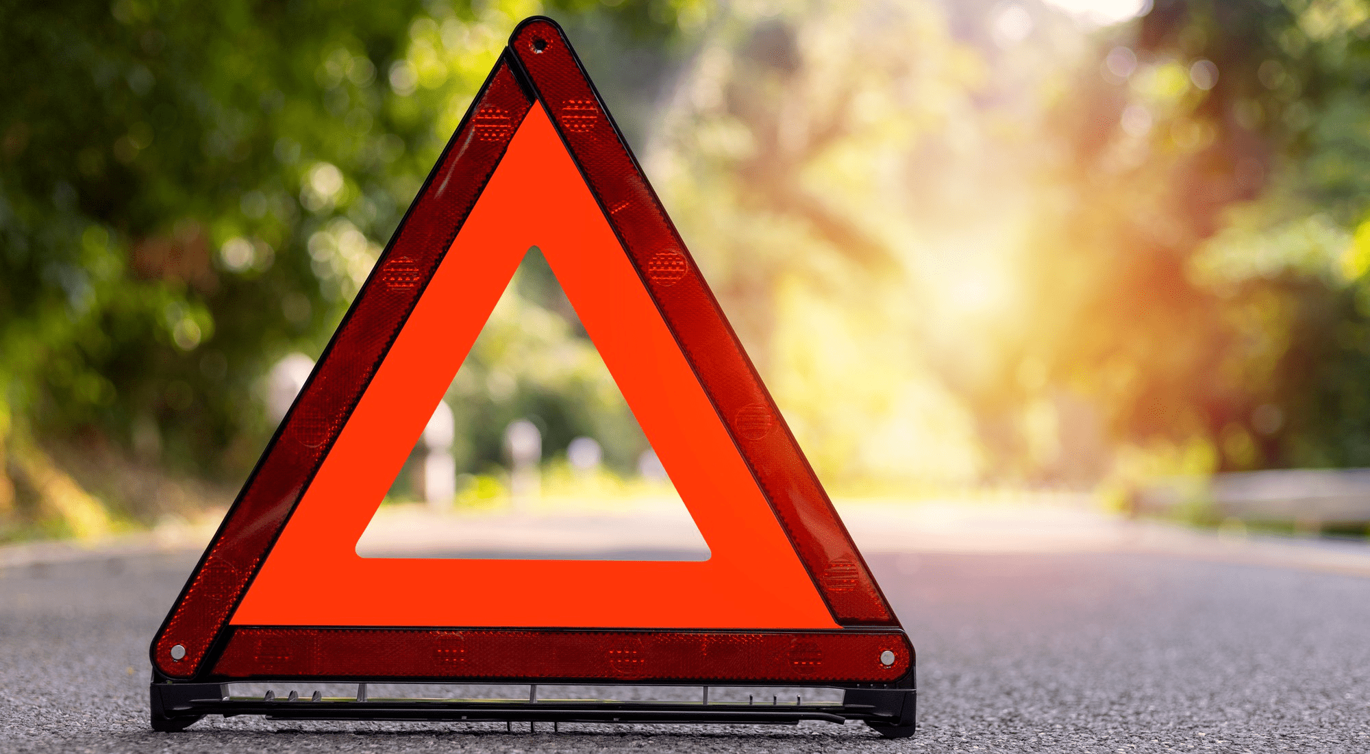 Essential Items To Keep In Your Car - Rated Driving