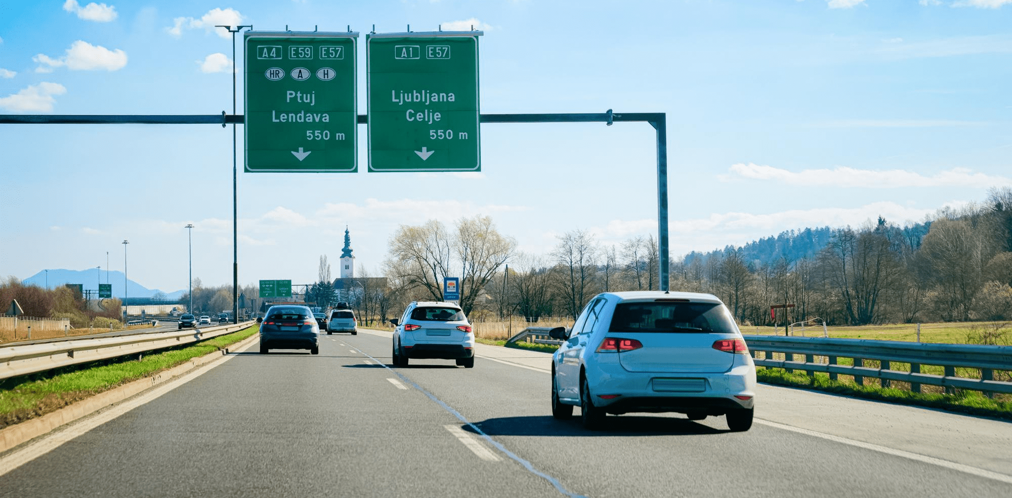 How-To Guide: Changing Lanes Safely - Rated Driving