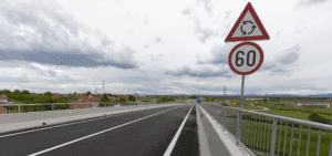 How-To Guide: Changing Lanes Safely - Rated Driving
